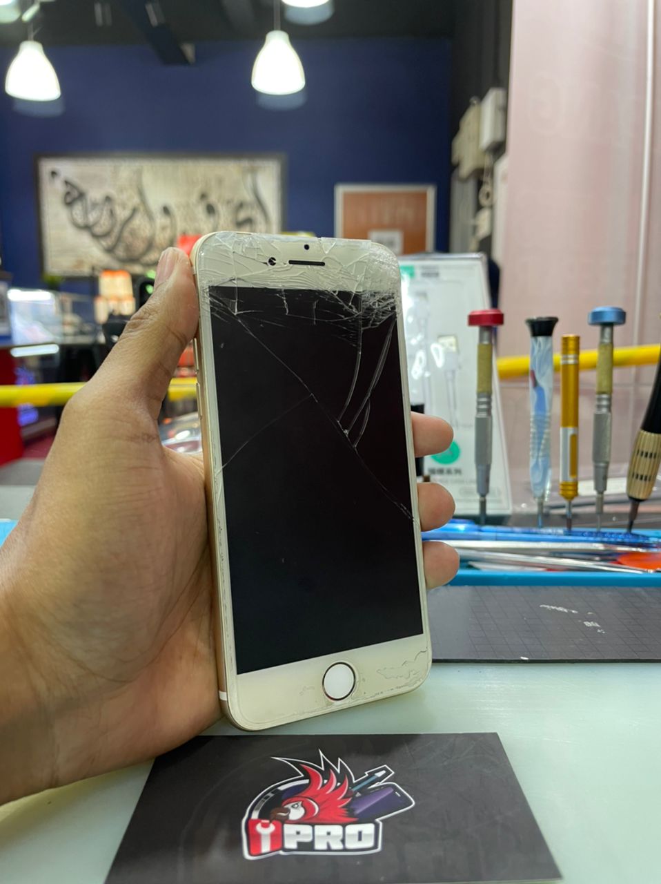 Tukar Skrin iPhone 7 Plus Retak Di KL - iPro Ampang