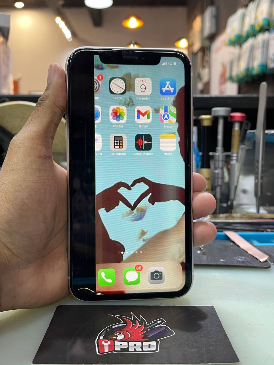 Tukar LCD iPhone 11 Retak Di KL - iPro Ampang